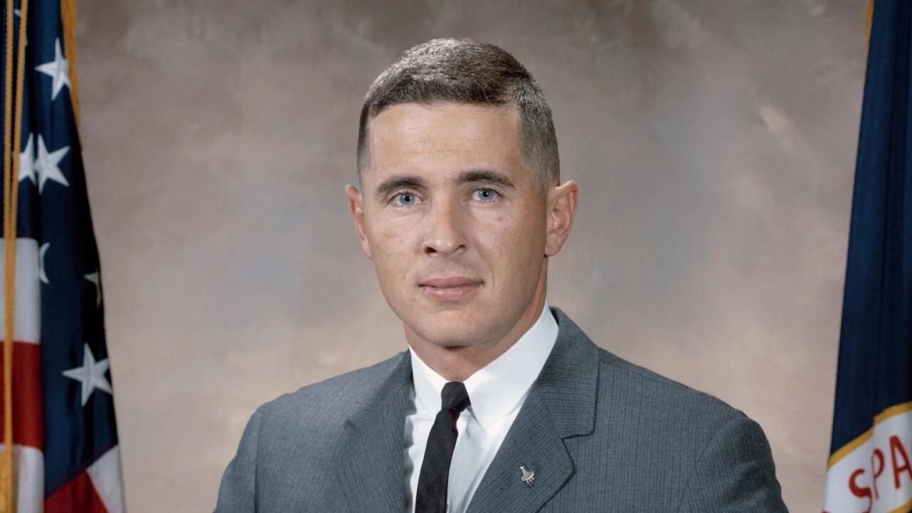 William Anders, NASA Astronaut and US Air Force Major General, dies at ...